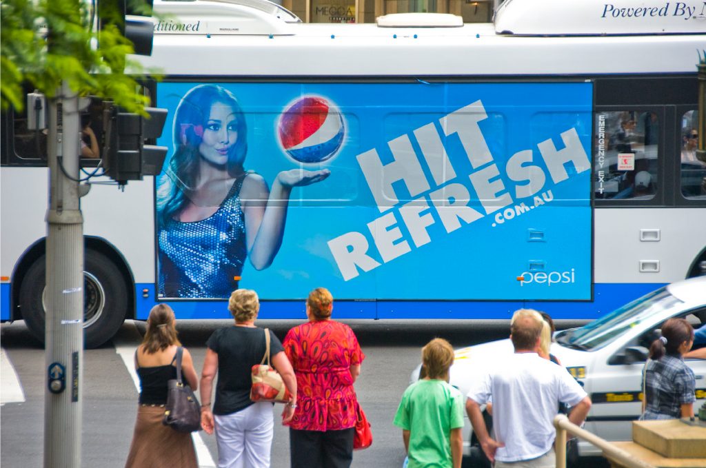 What Is OOH Marketing? Tips For A Successful Campaign